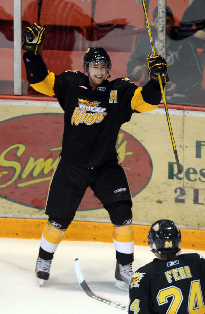 Robak signs on in Florida – Brandon Sun