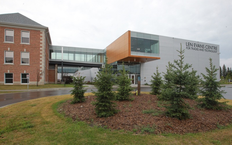 VIDEO: Premier Greg Selinger at ACC – Brandon Sun