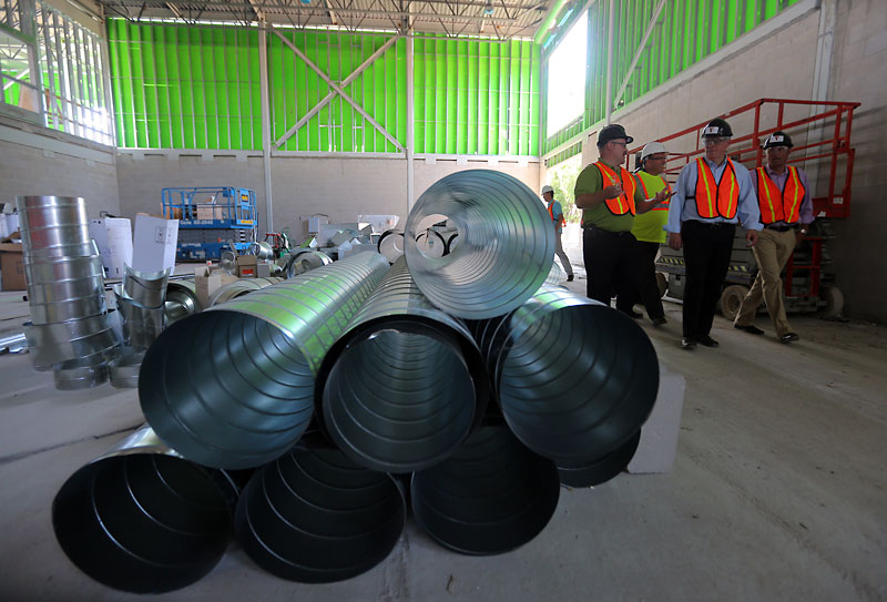 Selinger gets look at new YMCA – Brandon Sun