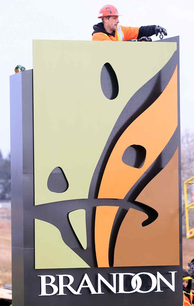 New highways signs not that bright – Brandon Sun