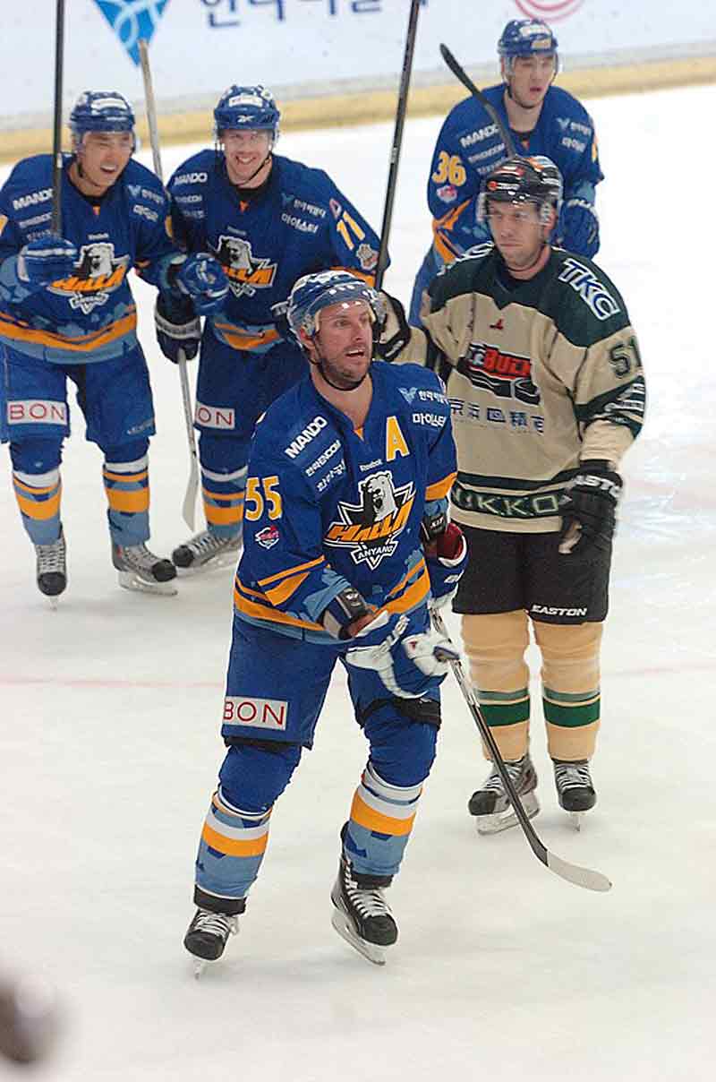 Brandonites at home in Asia – Brandon Sun