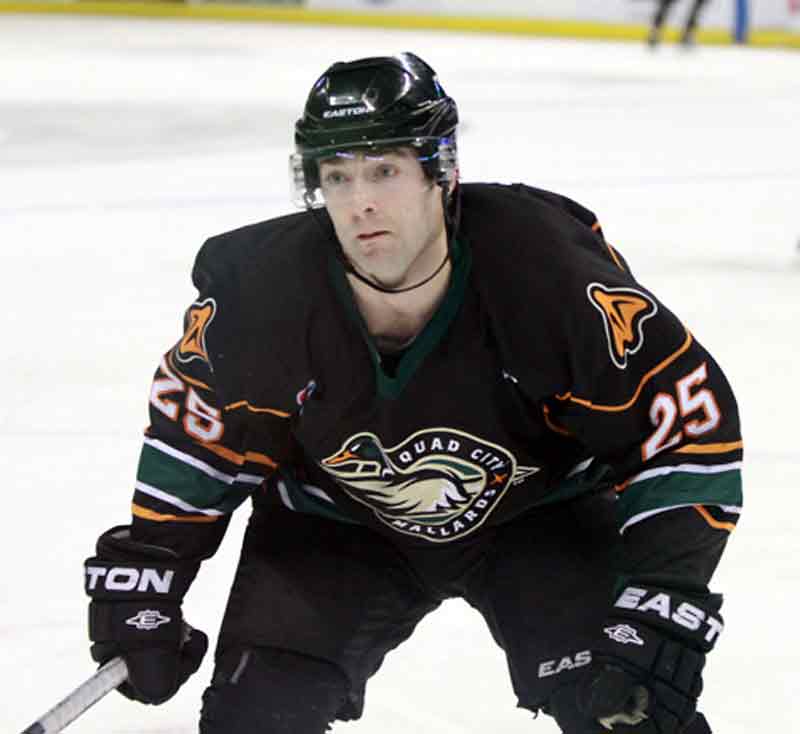 Hellyer signs new pro deal – Brandon Sun