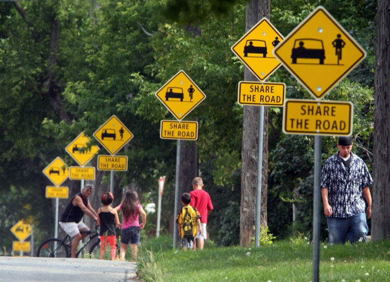 Lots of signs, lots of social media reaction – Brandon Sun