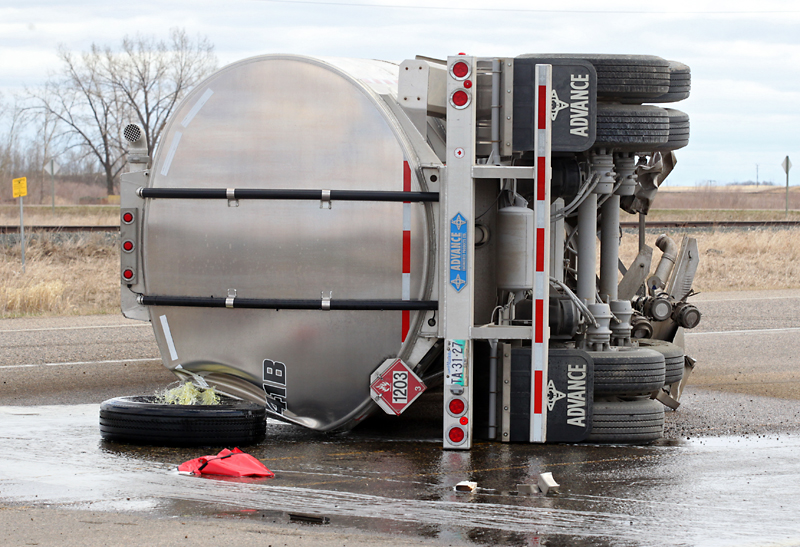 Flipped tanker gushes fuel – Brandon Sun