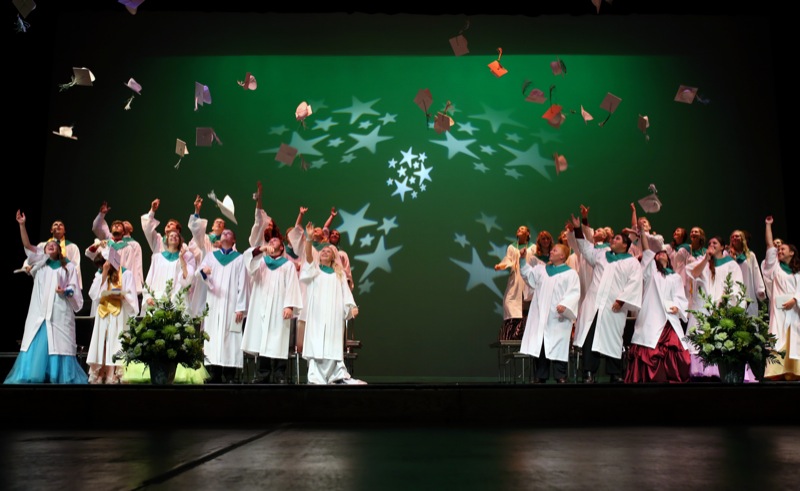 ‘Tight-knit group’ of 37 graduates – Brandon Sun