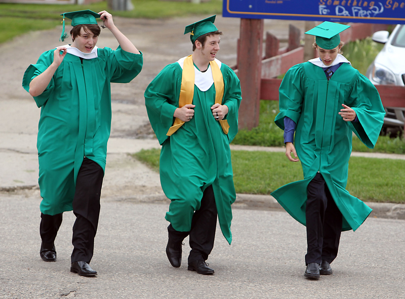 More than 100 Neelin students celebrate academic achievement – Brandon Sun