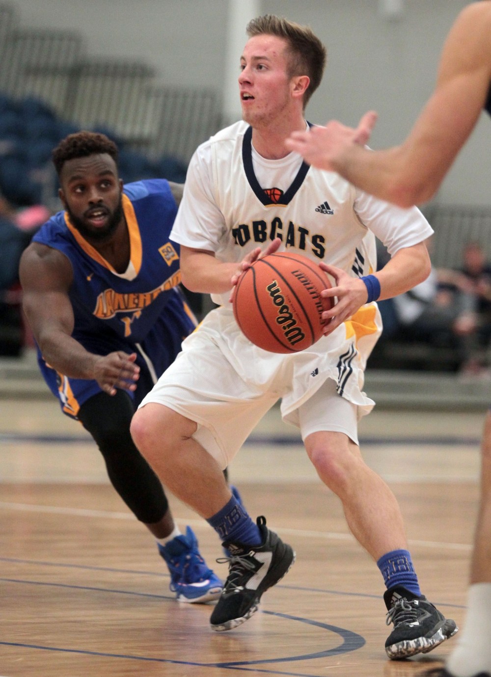 Young Bobcats drop their exhibition opener – Brandon Sun