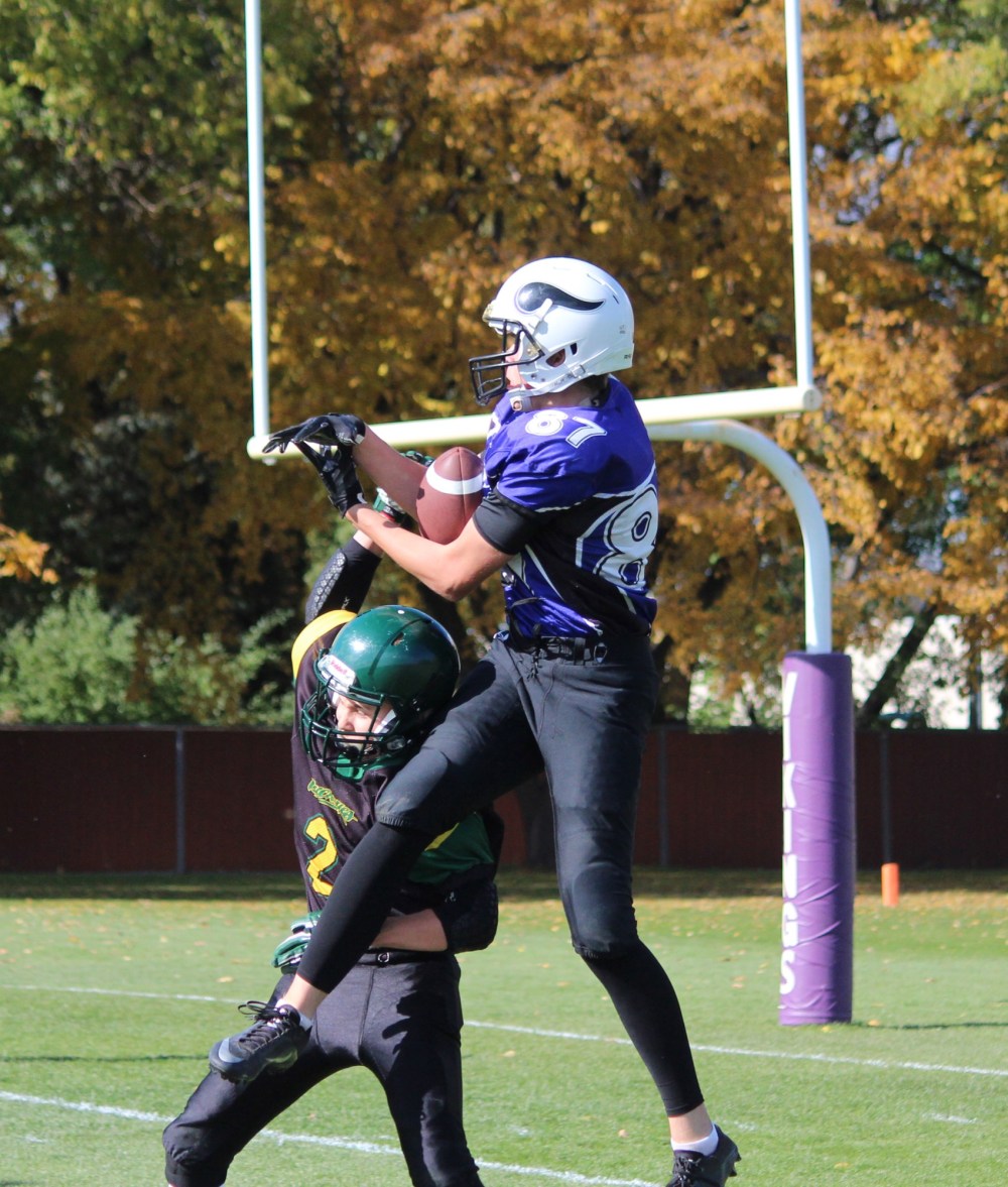 Defence shines for Vikings – Brandon Sun