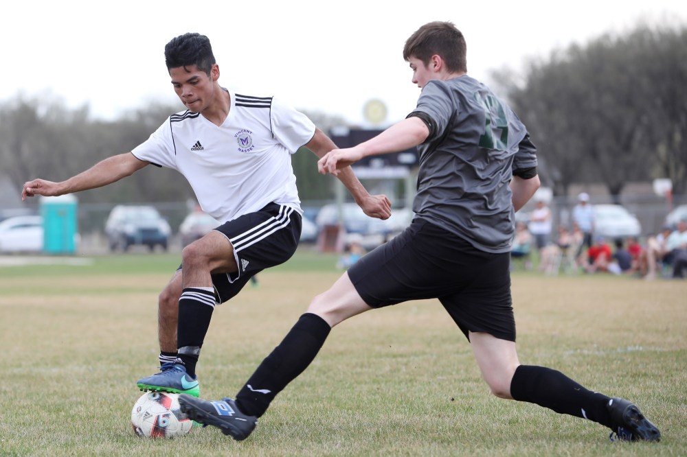 Massey boys hit the win column – Brandon Sun