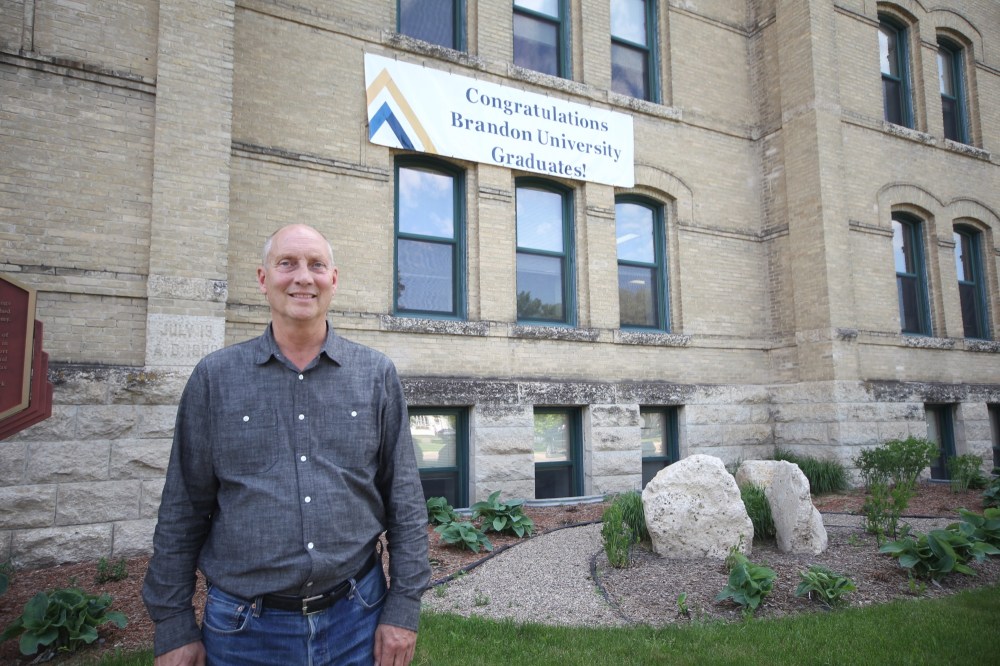 Pass returns to receive BU award for lifetime achievement – Brandon Sun