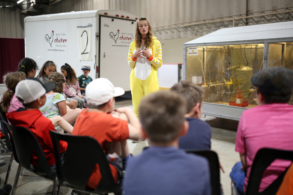 Students get hands-on ag experience – Brandon Sun