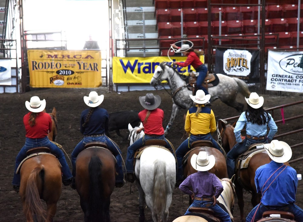 Whoopin’ it up at Virden Indoor Rodeo – Brandon Sun