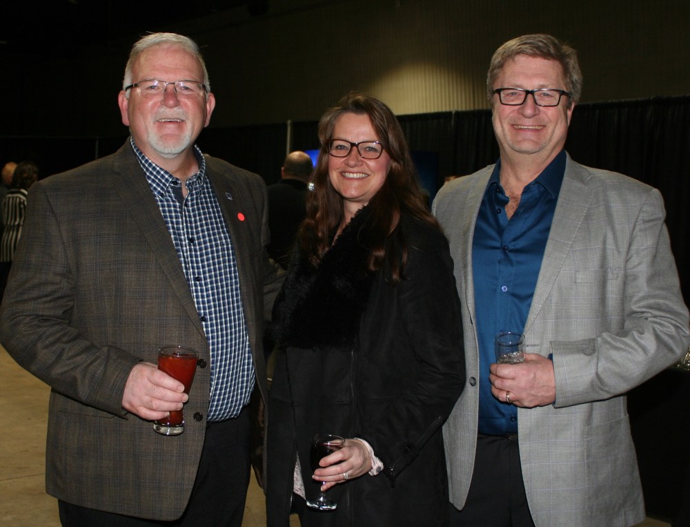 ALL DRESSED UP: Sportsman’s Dinner scores again – Brandon Sun