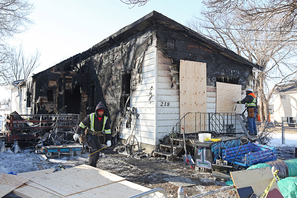 House fire sends one to hospital – Brandon Sun