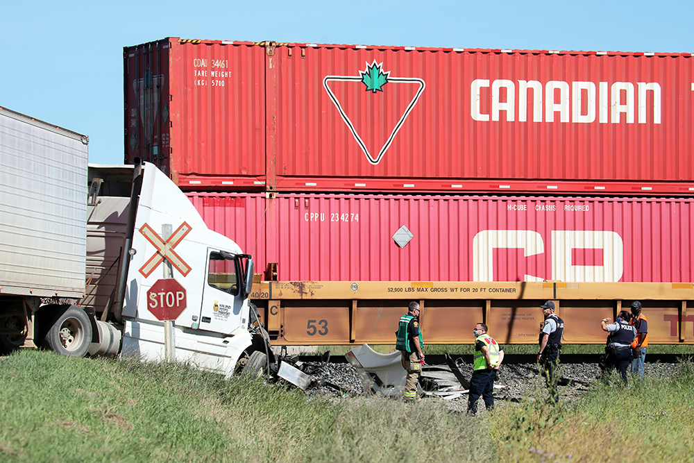 Semi collides with train – Brandon Sun