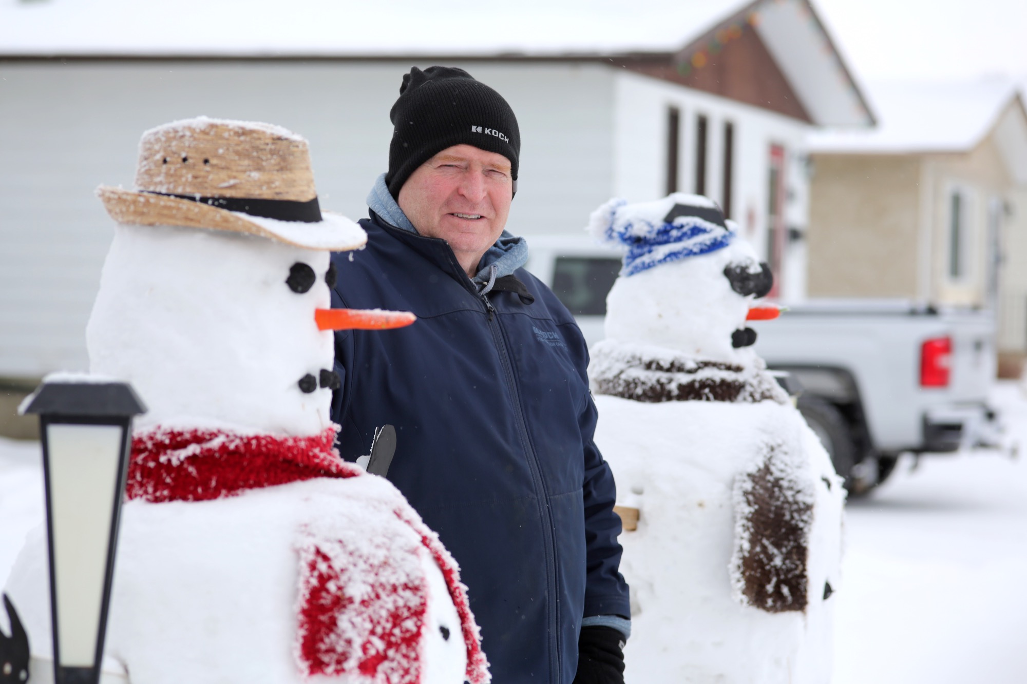 Snowmen put smiles on faces – Brandon Sun