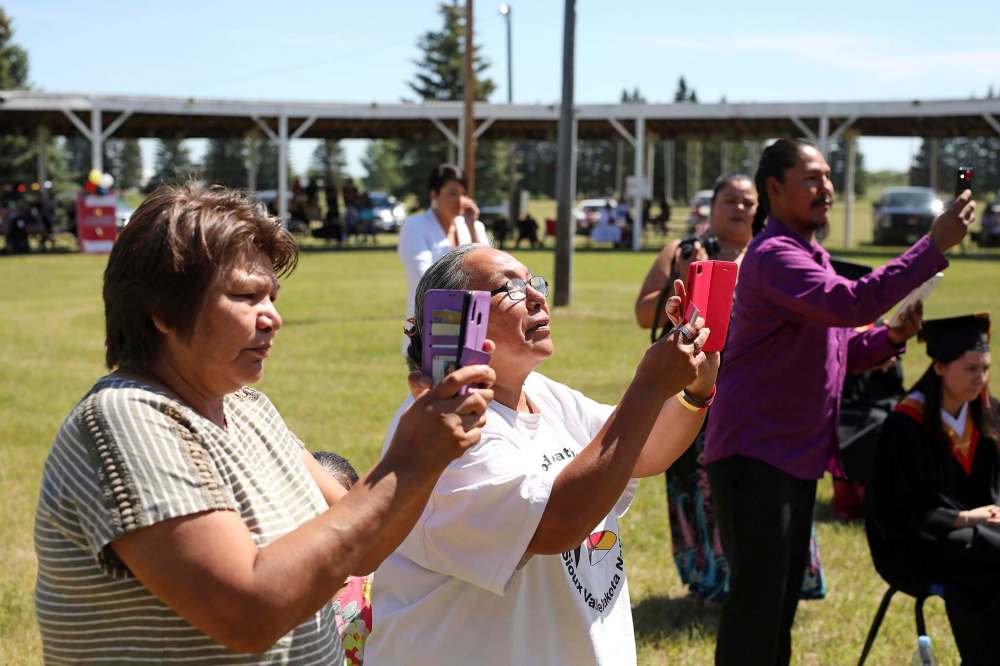 Sioux Valley brings graduation home – Brandon Sun