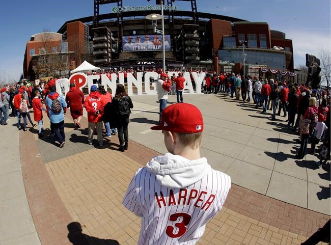 Harper a hit without connecting as Phils win debut – Brandon Sun