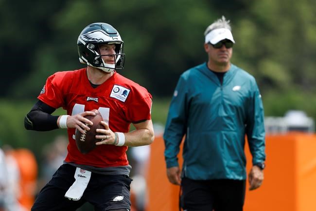 Eagles give Carson Wentz 4-year contract extension – Brandon Sun