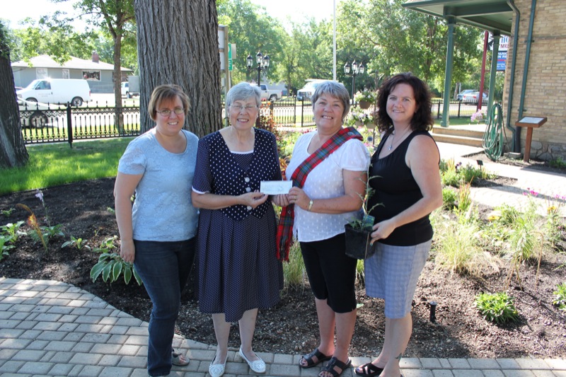 Centuries-old Scottish emblem to grace Victoria Garden – Brandon Sun