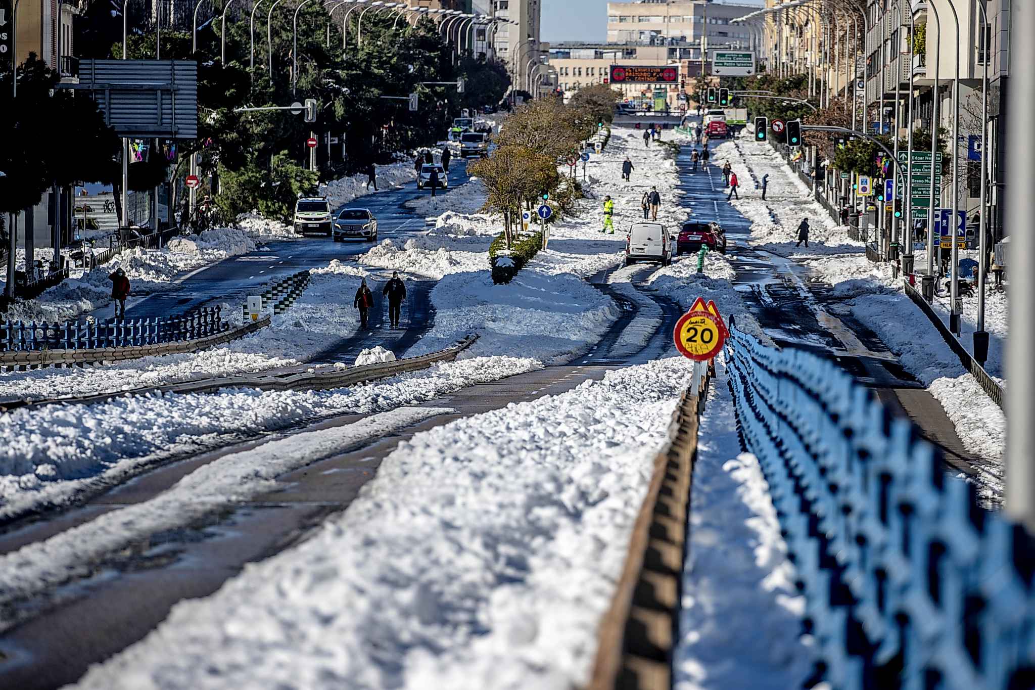 Snow and ice disrupt lives, vaccine rollout in Spain – Brandon Sun