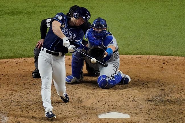Jansen blows save, Dodgers squander Game 4, Series tied at 2 – Brandon Sun