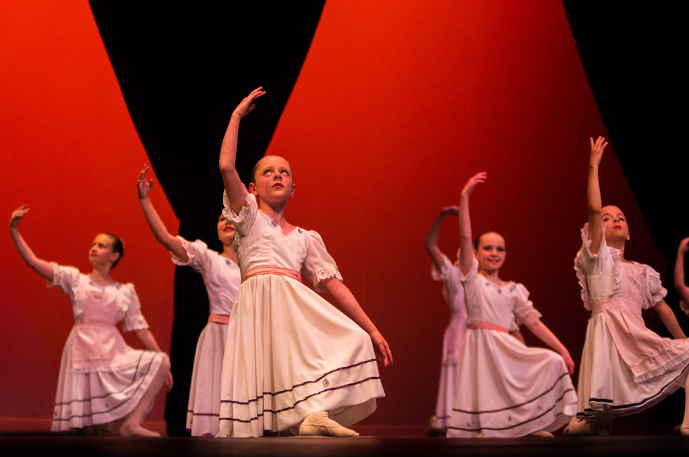 THEY’VE GOT THE MOVES DOWN – Brandon Sun