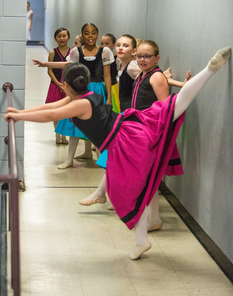 THEY’VE GOT THE MOVES DOWN – Brandon Sun