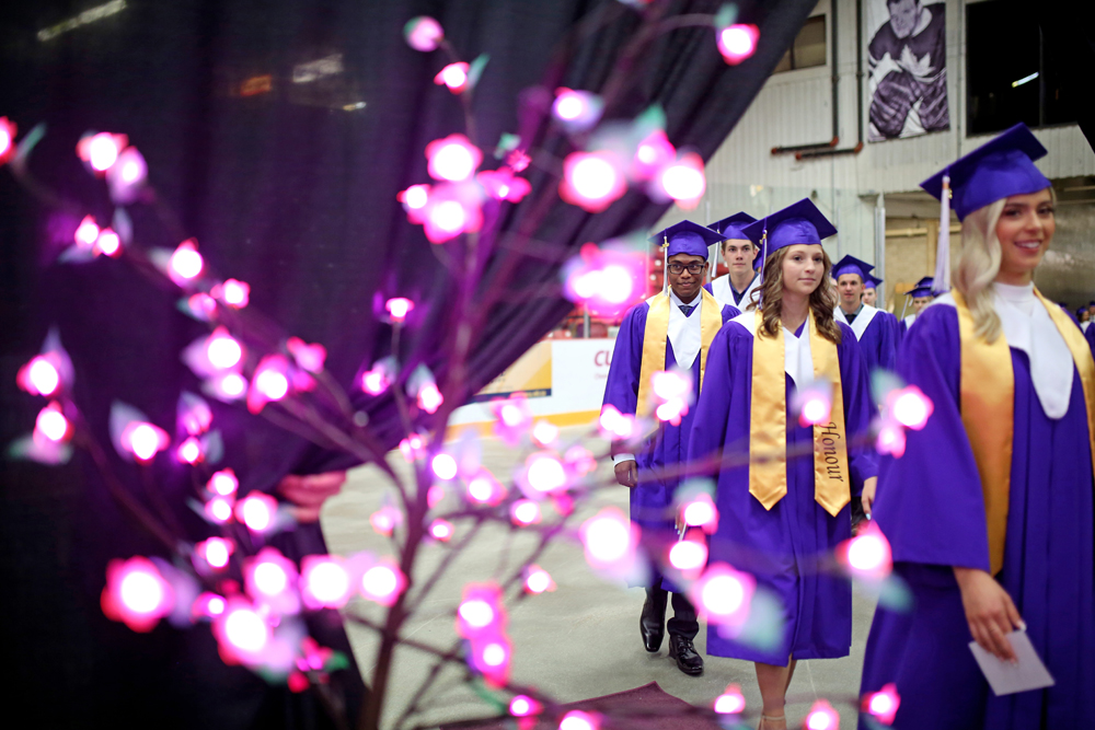 VINCENT MASSEY GRAD – Brandon Sun