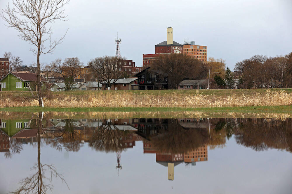 On alert: City eyes water levels – Brandon Sun