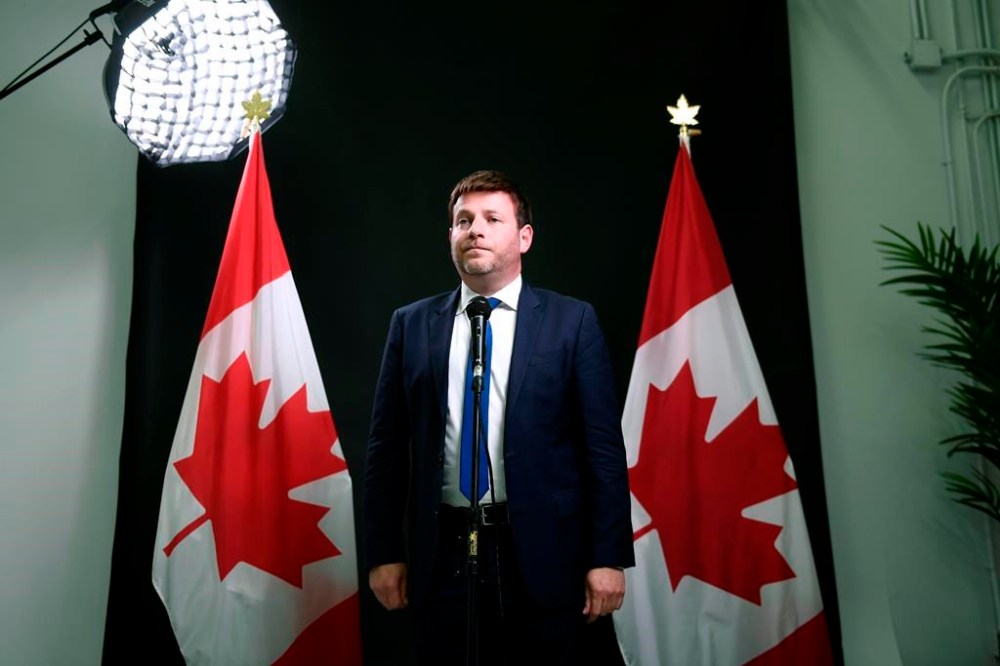 Anti-lockdown Tory leadership candidate Roman Baber always an island ...