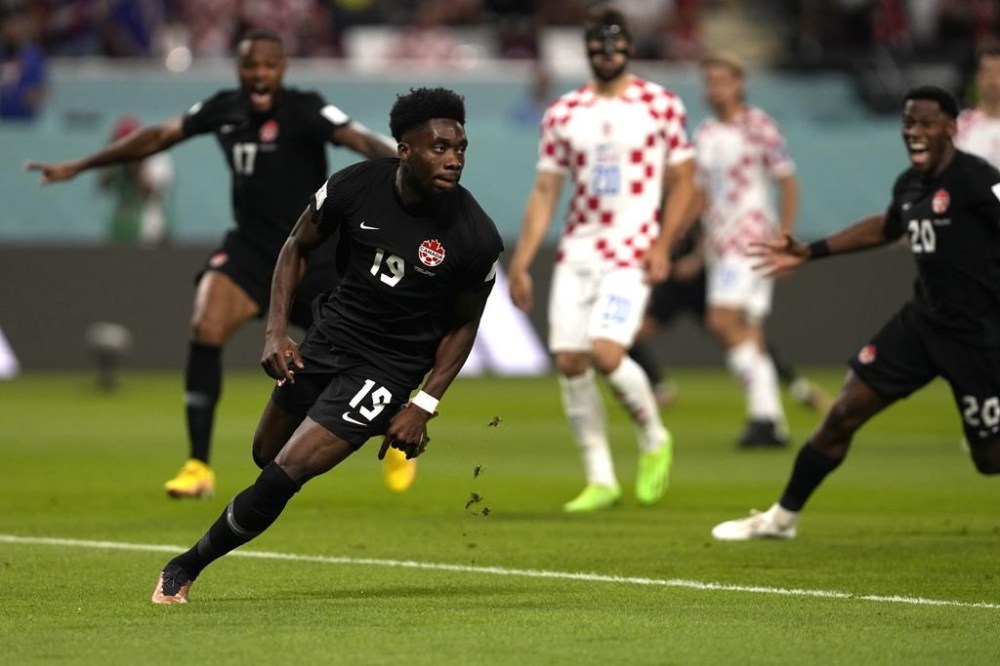 Davies, Zadorsky named Canada Soccer’s players of the month for ...
