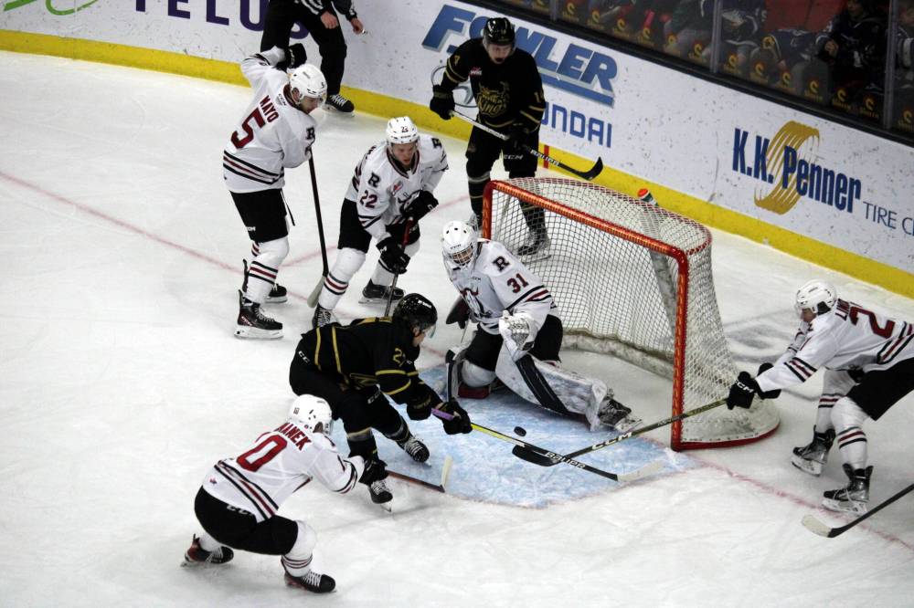 Short-staffed Wheat Kings stun Rebels in shootout – Brandon Sun