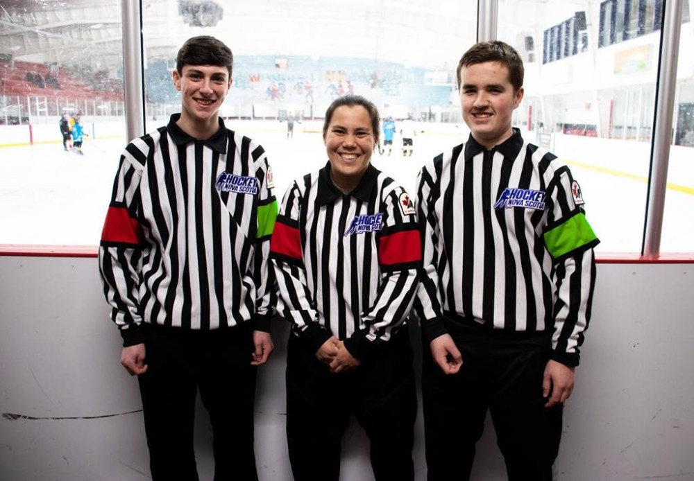 N.S. hockey leagues give young referees green armbands to reduce verbal ...