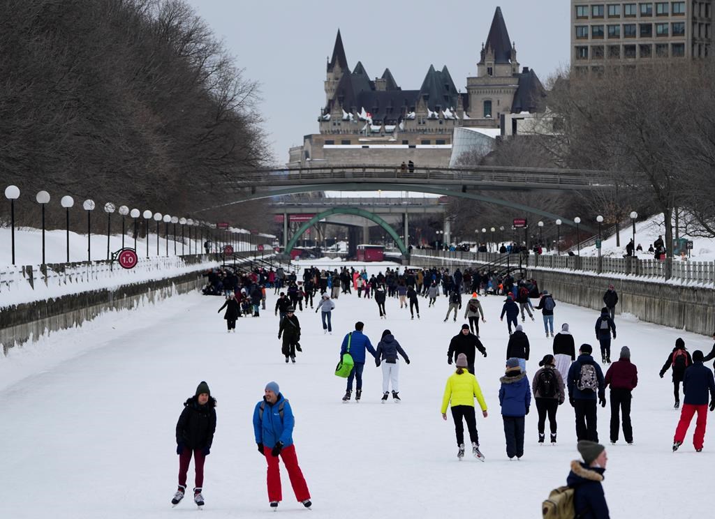 Rideau Canal, world’s largest skating rink, set to have latest opening ...