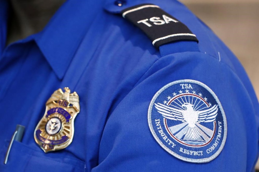 Explosive found in bag at Pennsylvania airport, man arrested – Brandon Sun
