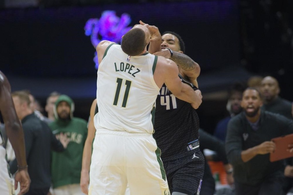 Kings’ Lyles suspended 1 game; Bucks’ Lopez fined $25,000 – Brandon Sun