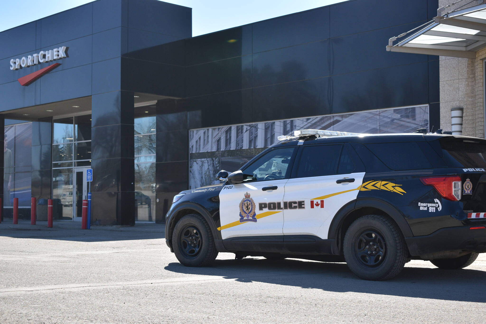 Police investigating mall attack as robbery – Brandon Sun
