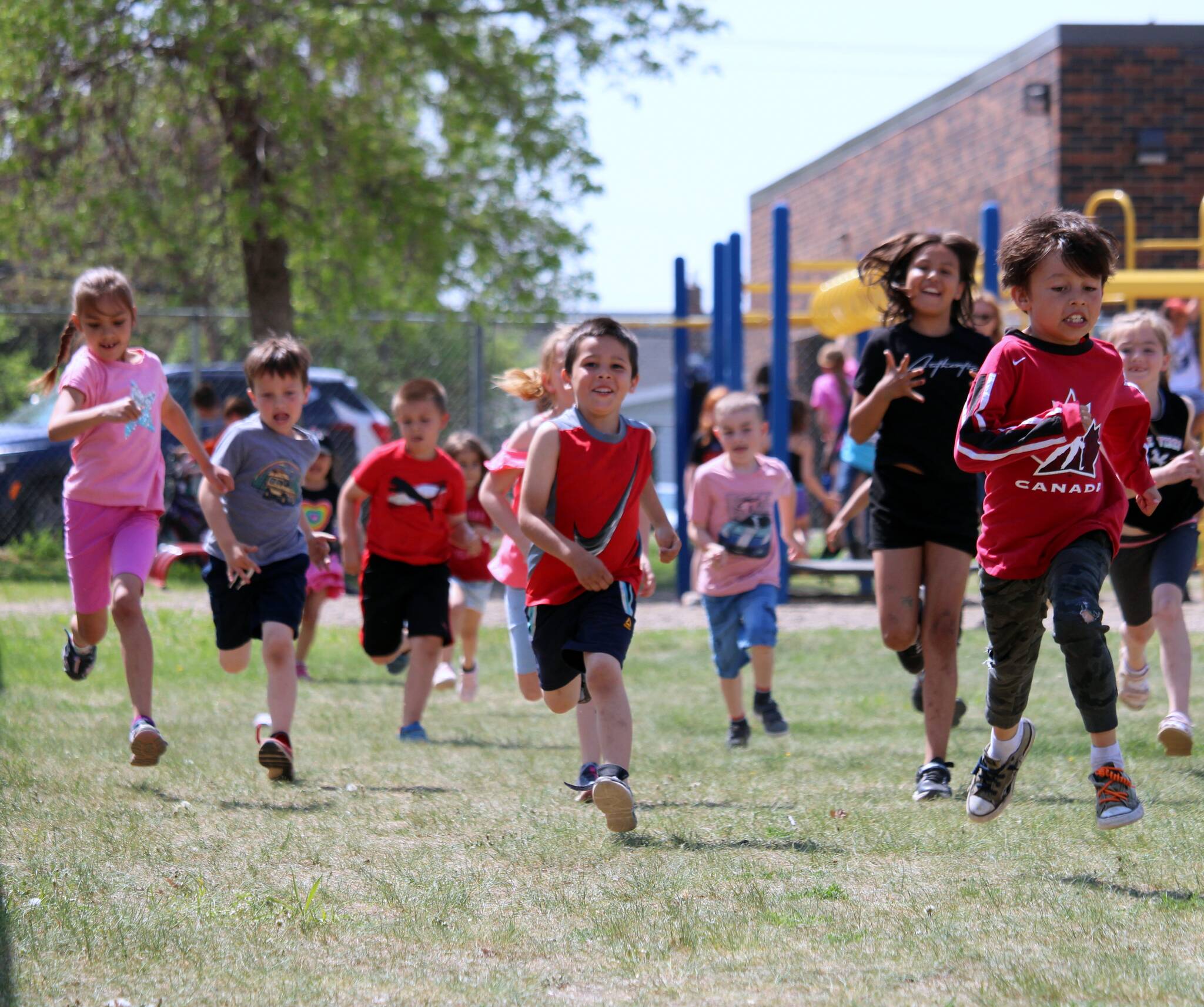 School teams back for YMCA run – Brandon Sun