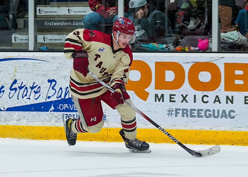 CATCHING UP: Fischer achieves goal during roller-coaster season ...