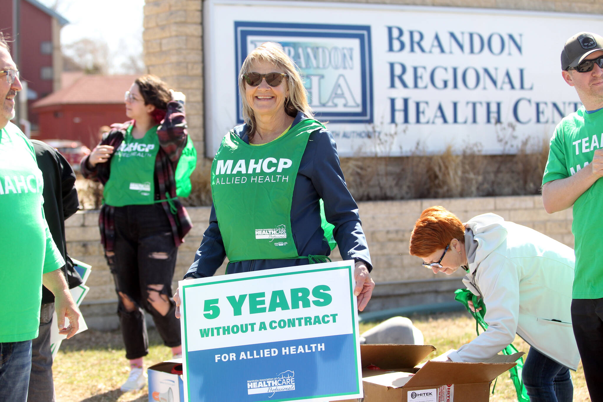 Health-care workers union reach tentative deal – Brandon Sun