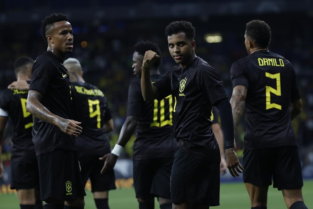 Vinícius and Brazil teammates wear black shirts in stand against racism ...