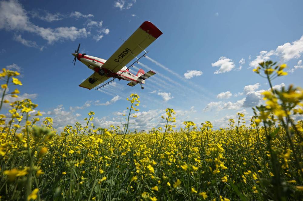 SPRAYING SEASON – Brandon Sun