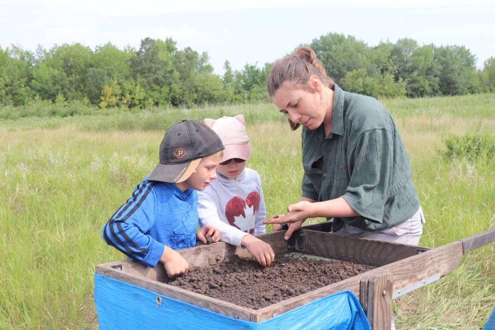 Archeologists return to Westman dig site – Brandon Sun