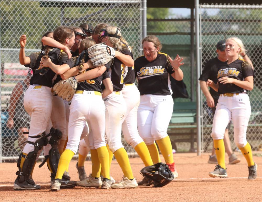 Westman sweeps AA softball titles – Brandon Sun