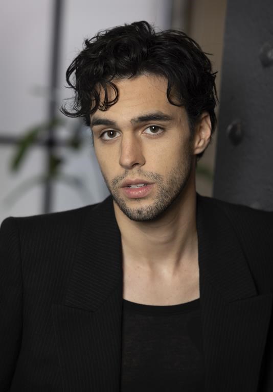 Stephen Sanchez conjures jukeboxes and early rock n’ roll on debut ...