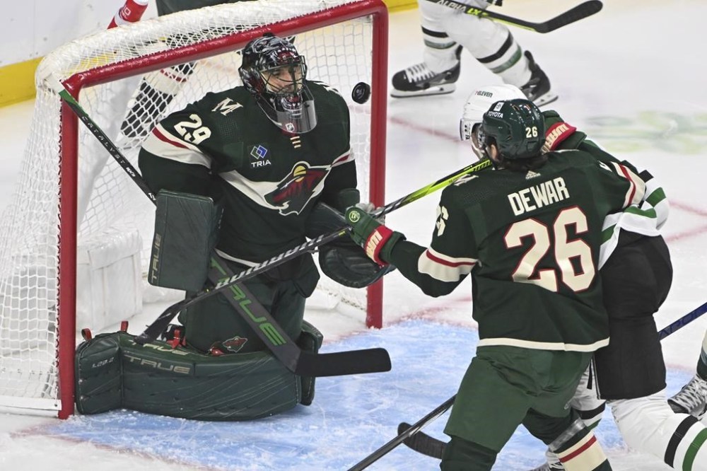 Wild’s Fleury wears mask in warmups on Native American Heritage night ...