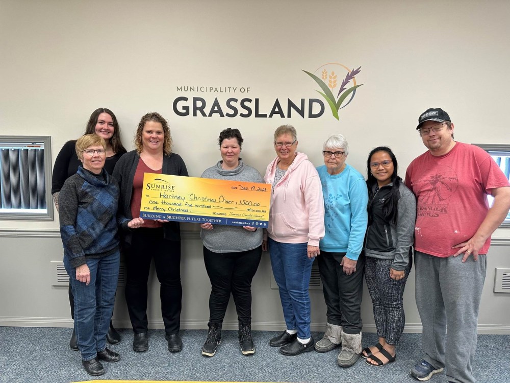 Sunrise Credit Union donates $30,000 to local food drives – Brandon Sun