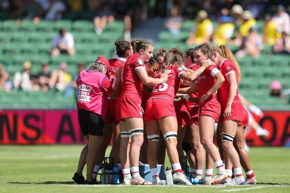 Canadian rugby sevens women qualify for Cup quarterfinals in Perth ...