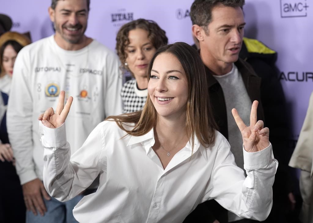 Laura Linney and Nico Parker are mother and daughter in Laura Chinn’s ...